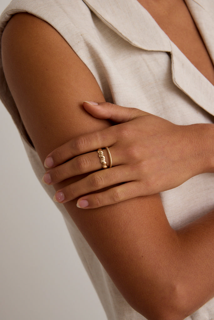 Shop Double EOL Twist Gold Ring Set | Flo & Frankie
