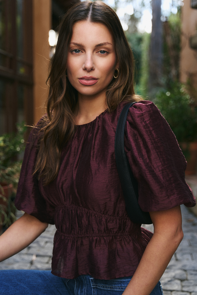 Shop Prompt Burgundy Plum Bubble Sleeve Top | Flo & Frankie