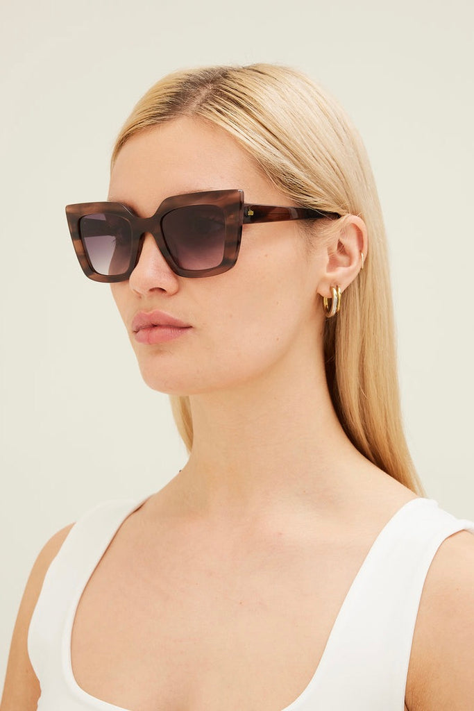 Shop Cult Vision Dusk Shadow Gradient Lens Sunglasses | Flo & Frankie