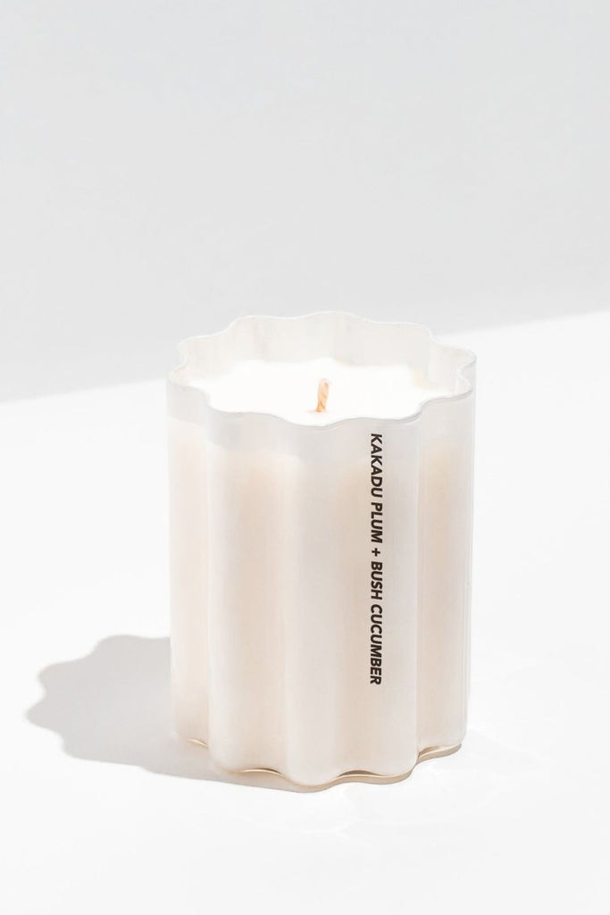 Shop Kakadu Plum + Bush Cucumber White 300g 70hr Wave Candle | Flo & F