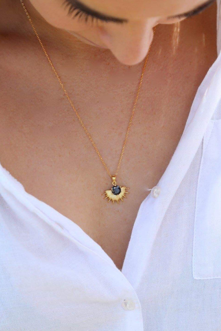 Shop Solace Gold Necklace | Flo & Frankie