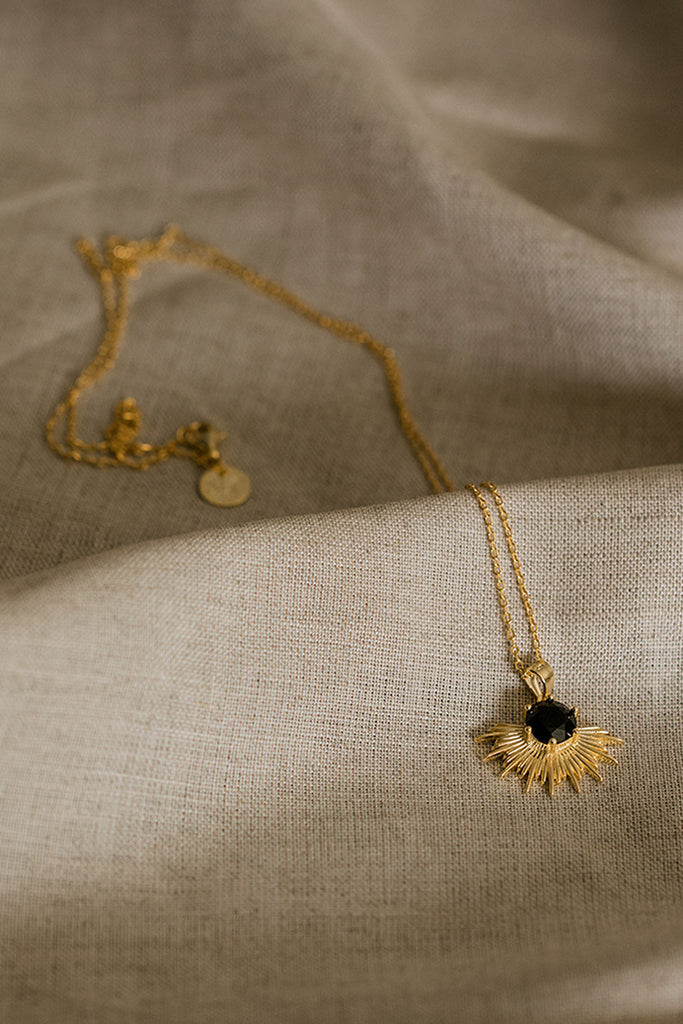Shop Solace Gold Necklace | Flo & Frankie